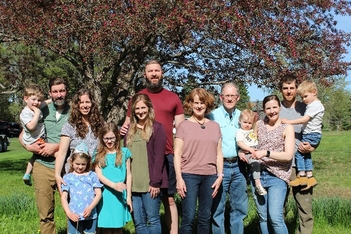 Lamp family named honorary chairs for Aliferis Memorial Race | News ...